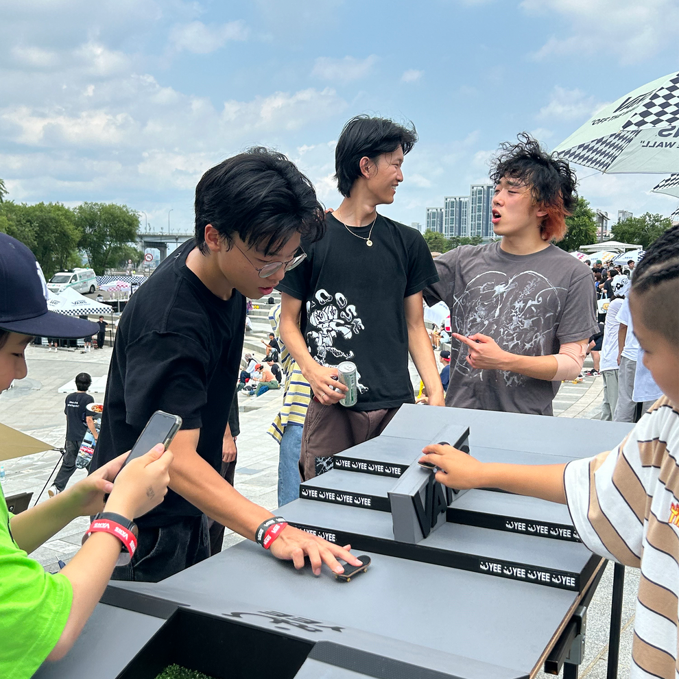 YEE CONCRETE FINGERBOARD PARK – YEE FINGERBOARD STORE